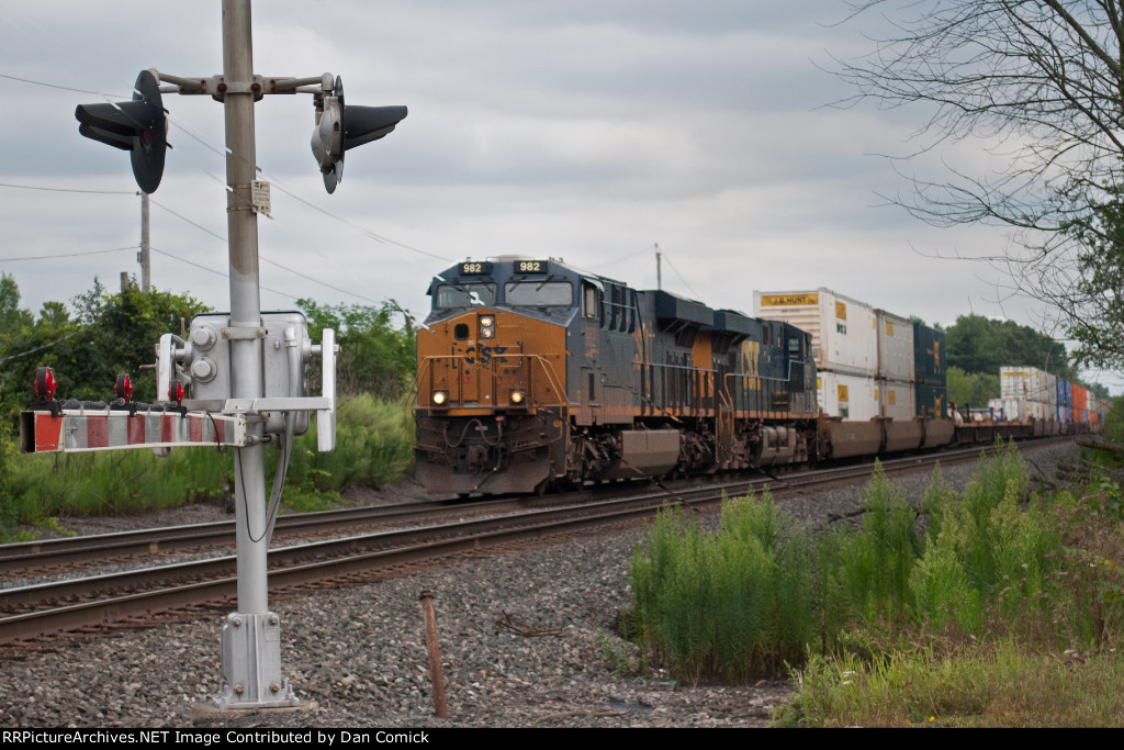 CSX 982
